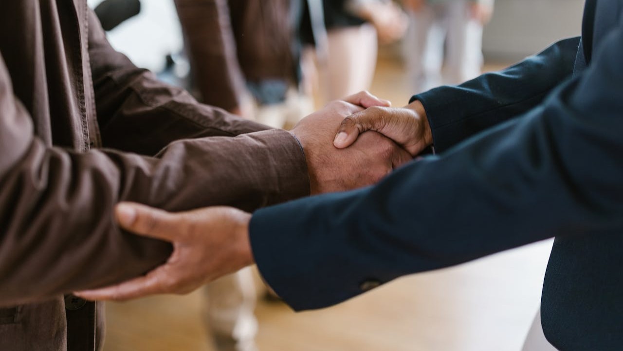 Wat is samenwerken en waarom is het belangrijk? - Mindsetters